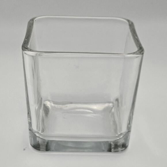 None and/or Unknown | Accents | Square Glass Short Bud Flower Base 35 ...